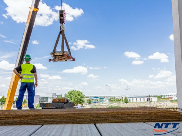 Hoisting and Rigging Safety Procedures for your Company - NTT Training