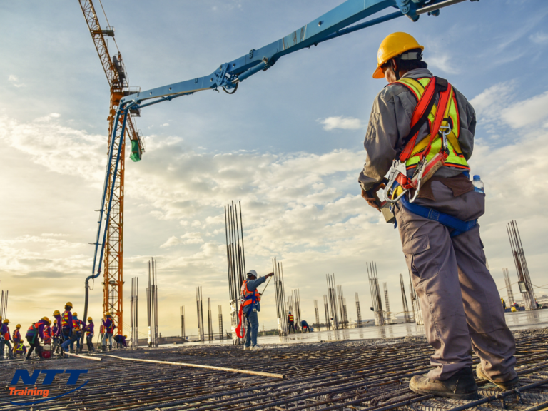 What is Hoisting and Rigging in Industrial Settings? - NTT Training