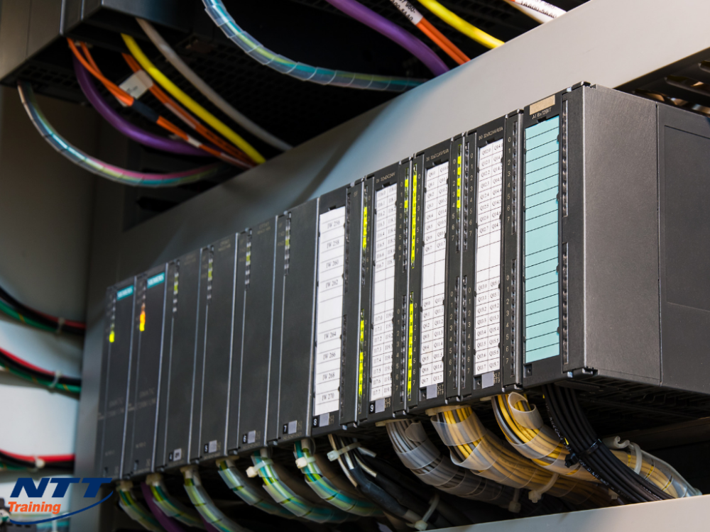 Programmable Logic Controller Training for Industrial Workers